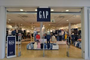 Gap stonestown hours store