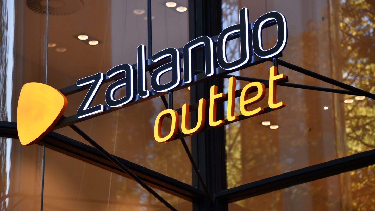 Zalando reports higher Q3 earnings and strikes DFB deal